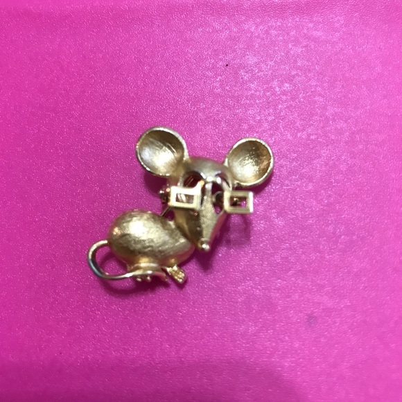 Avon | Jewelry | Vintage Avon Gold Tone Mouse Pin Moving Glasses | Poshmark